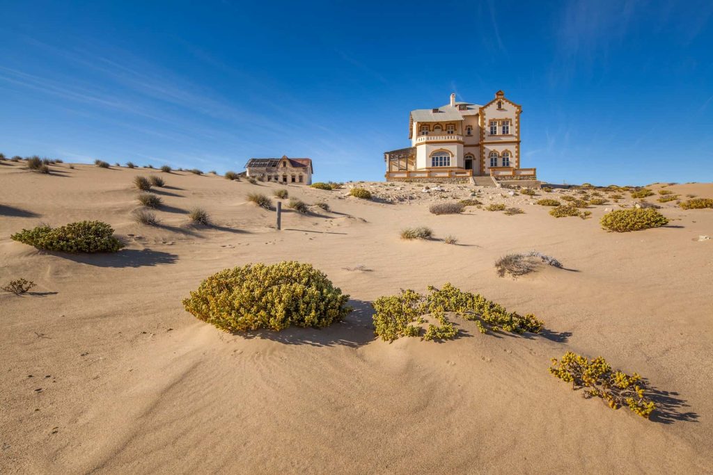 Kolmanskop Namibia: Kota Hantu yang Terkubur Pasir Tapi Penuh Cerita ...